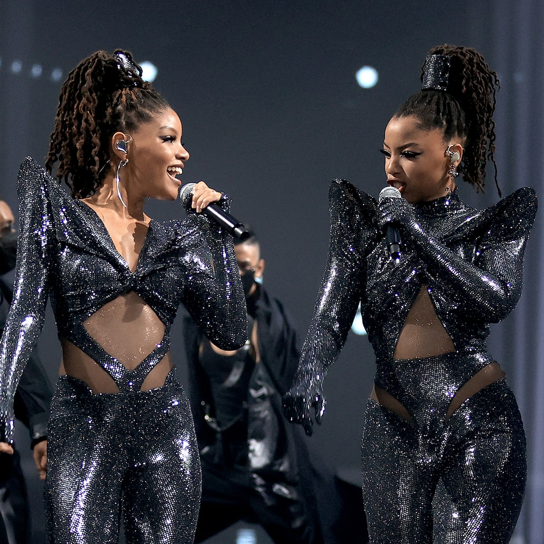 Chloe X Halle Deliver Stunning 2020 Pcas Performance Of Ungodly Hour